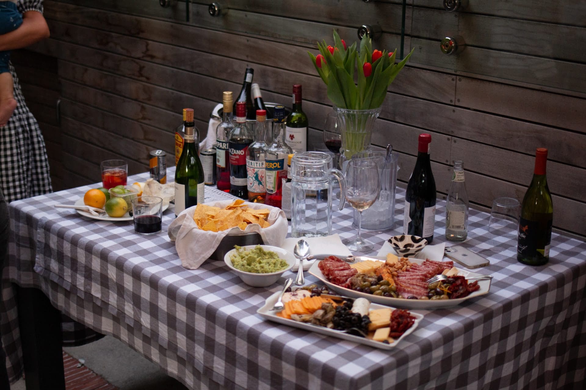 The 2 Hour Cocktail Party - Feed My Friends